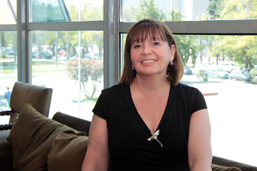 Dora Altbir: La pionera chilena del sorprendente nanomundo